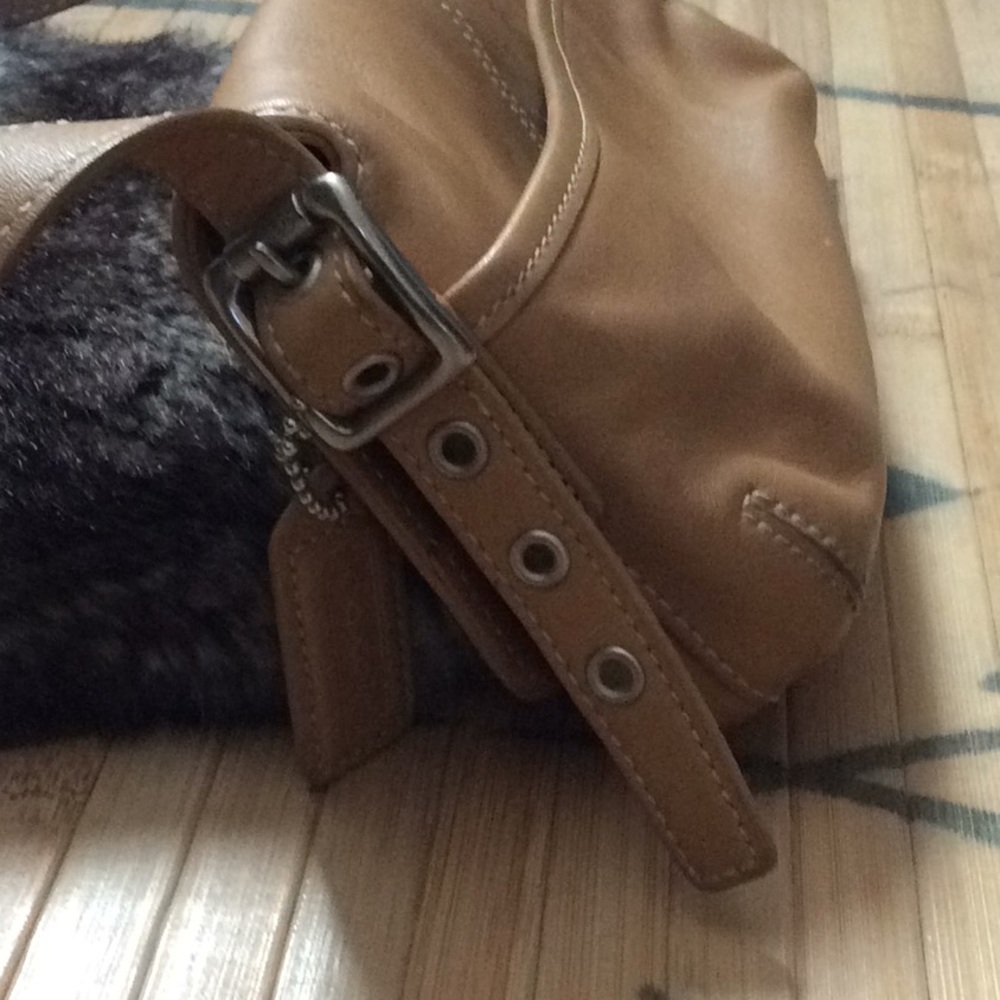 Vintage Coach Camel Crossbody - Gem